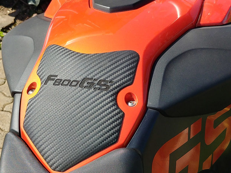 BMW F800GS TANK PAD (2008 - 2015) • Rubbatech