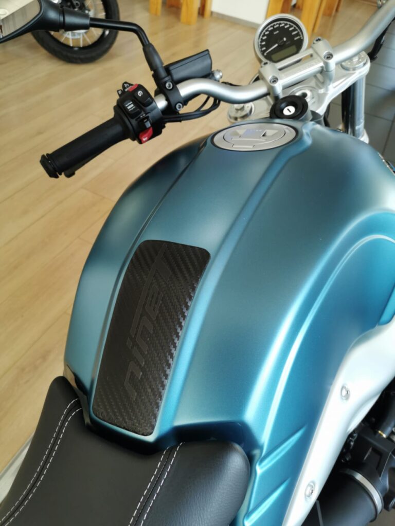 BMW RnineT TANK PAD • Rubbatech