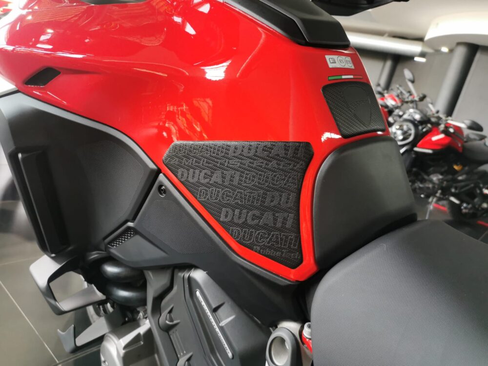 DUCATI MULTISTRADA V4 TANK AND KNEE PADS (2021-) • Rubbatech