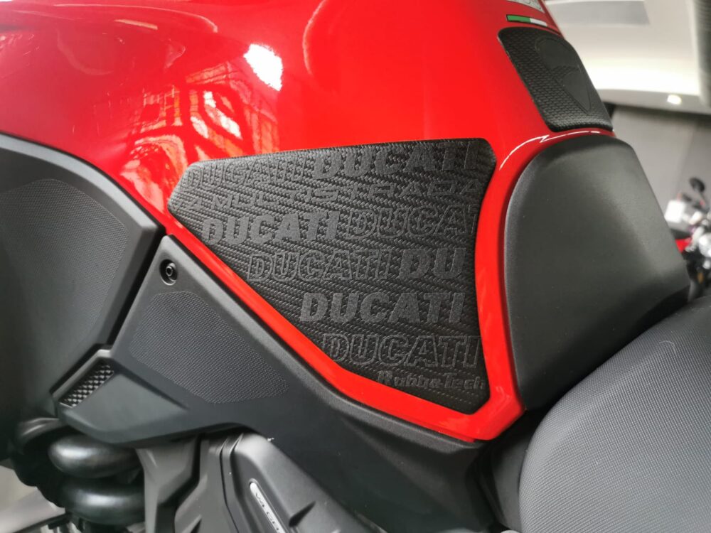 DUCATI MULTISTRADA V4 TANK AND KNEE PADS (2021-) • Rubbatech