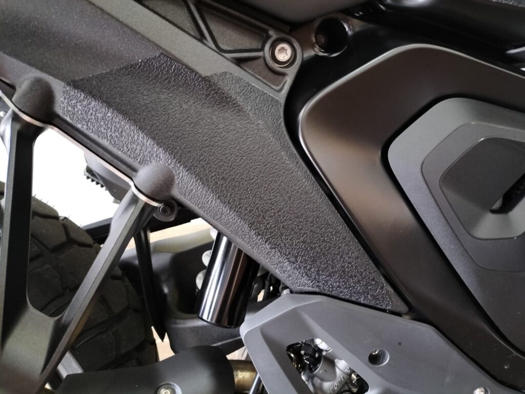 BMW R1300GS Frame Protector • Rubbatech
